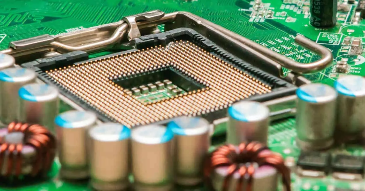 Pins, socket, CPU and contacts, this is how an architecture is designed